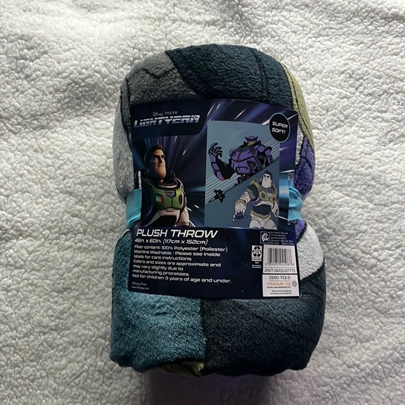 Disney | Bedding | New Disney Throw | Poshmark